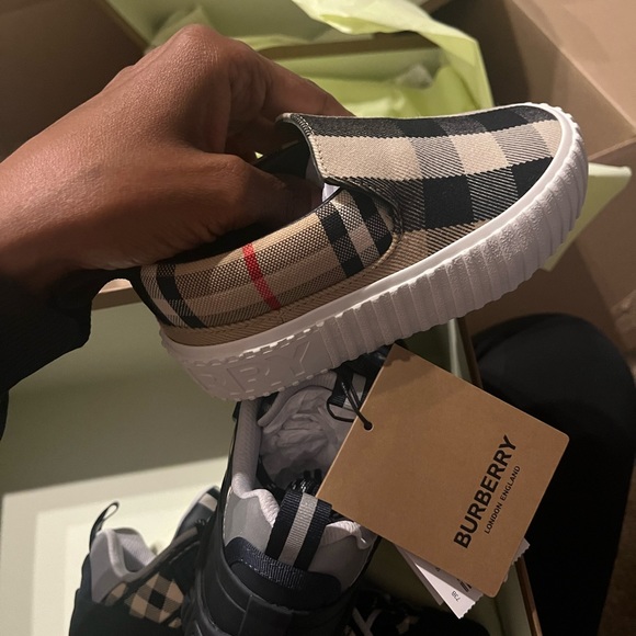 Burberry | Shoes | Burberry | Poshmark